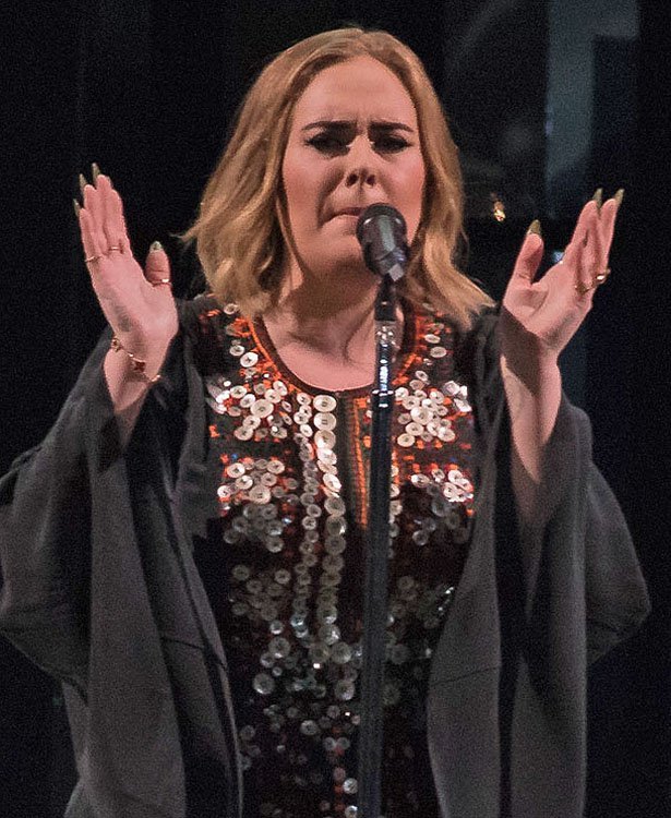 Adele: August 2016