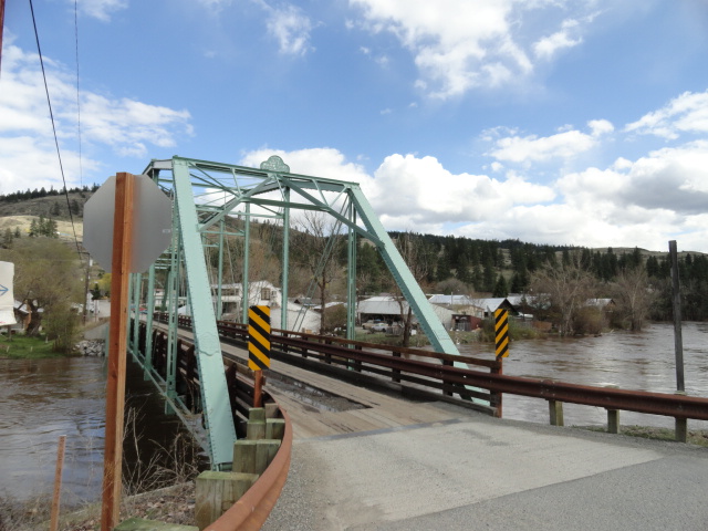 morleymooseisontheloose: Days 247 and 248 Rossland to Grand Forks, B.C.