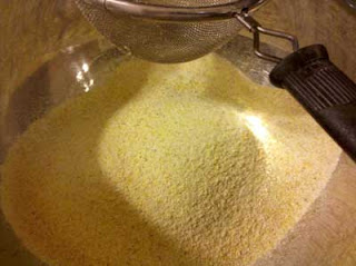 Jola Gayle's Eclectic Blog: Grinding Your Own Cornmeal