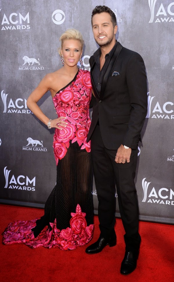Red Carpet Prom Dresses | Celebrities Fashion Dresses at ACM Awards ...