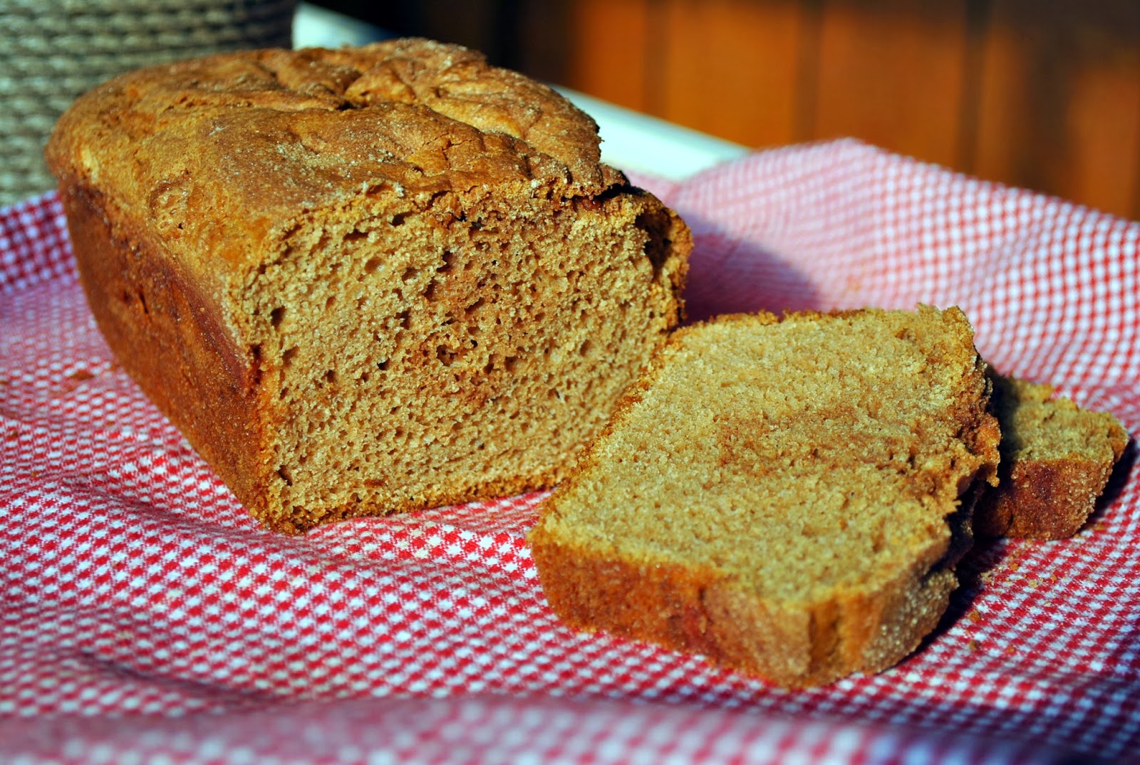 Quick Cinnamon Bread (Pão de Canela Rápido) - The Green Dish Blog