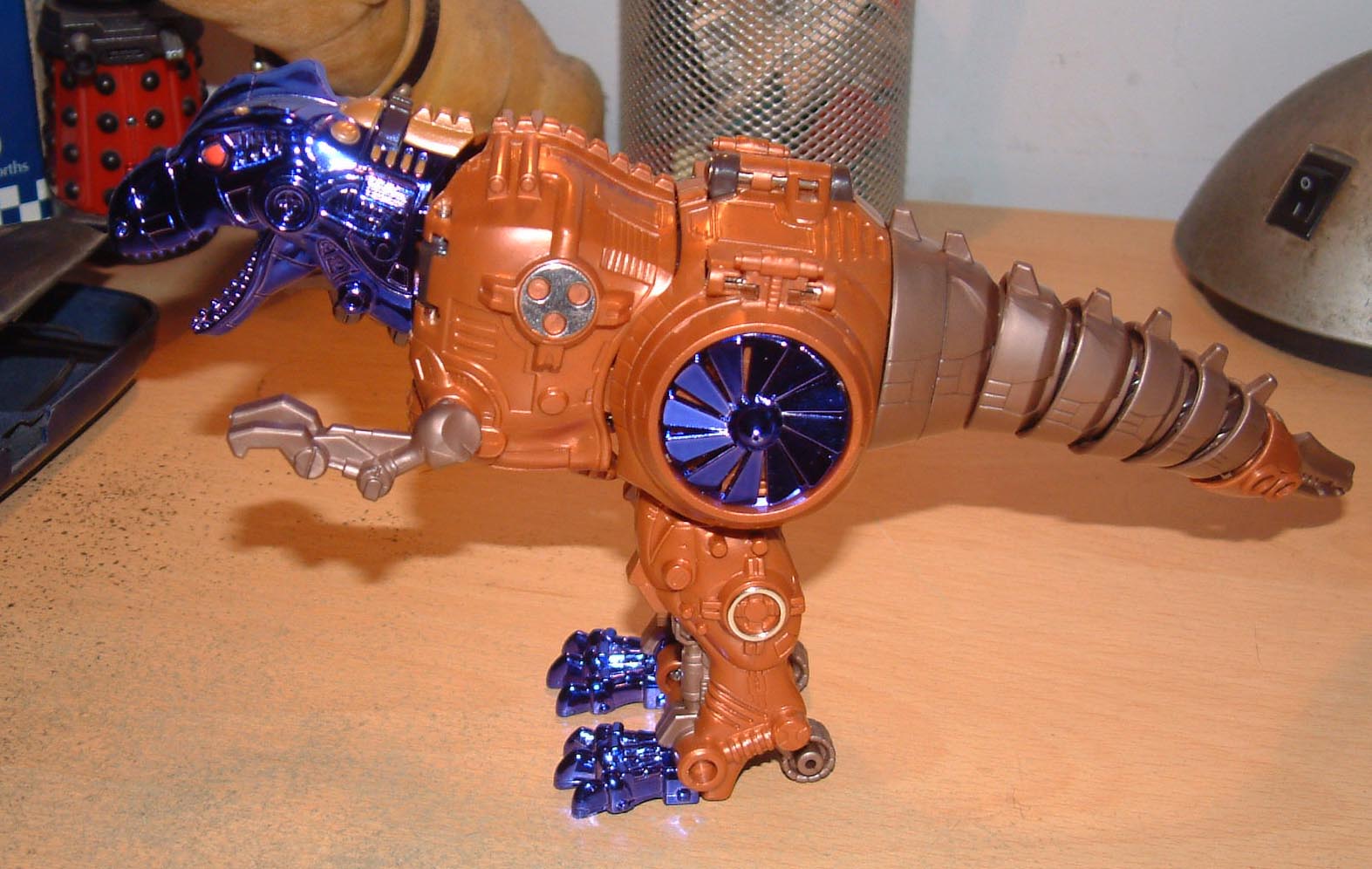 THE TRANSFORMERS: BEAST WARS TRANSMETAL MEGATRON