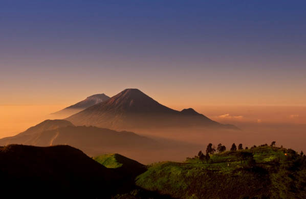 Rasakan sensasi dalam pelukannya, gunung yang terkenal dengan sebutan ...