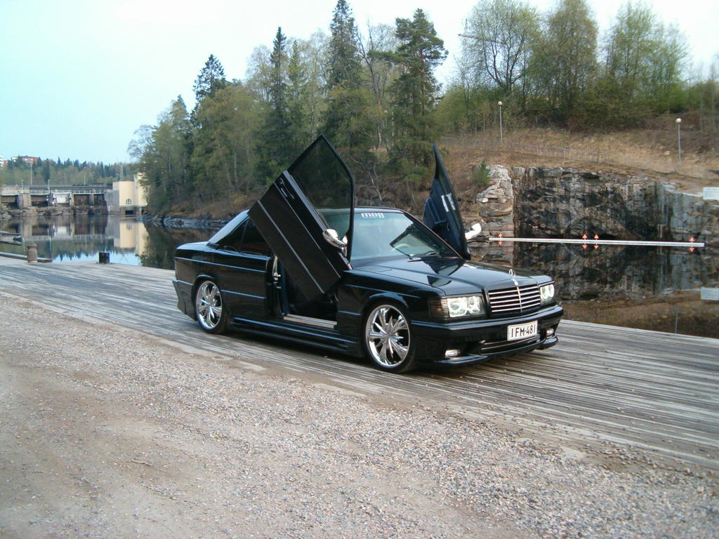 Mercedes-Benz W201 190E Lambo Doors | BENZTUNING