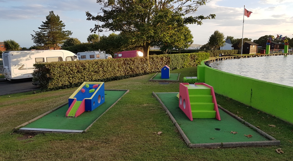 The Ham and Egger Files: The Crazy Golf course at Onchan Pleasure Park ...