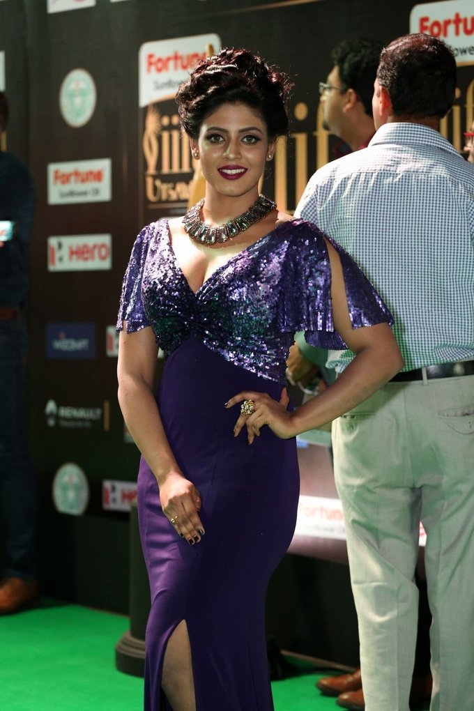 EFillm: Actress iniya Hot images | Iniya Latest Images