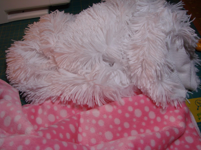 dream quilt create: Minky Blanket Tutorial