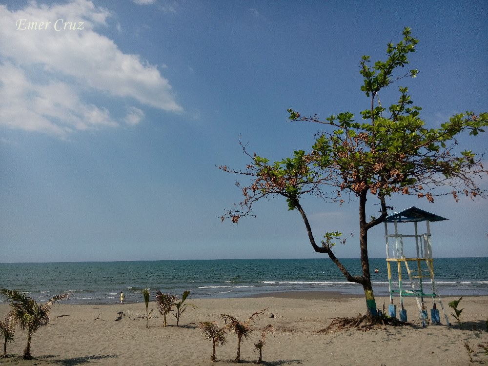 Tondaligan Blue Beach