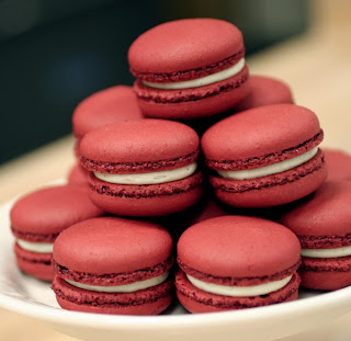 Red Velvet Lady: RED VELVET MACARONS