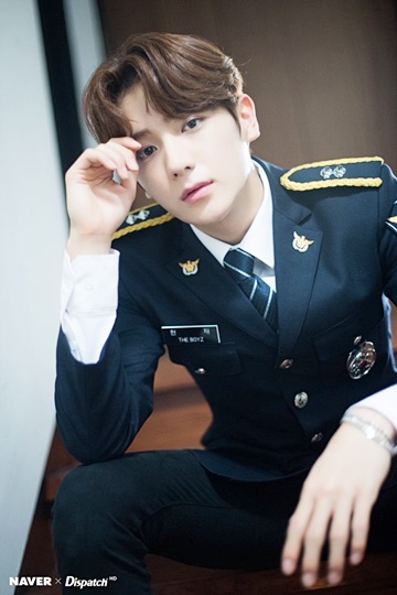 다음 컨셉 제복하면 찰떡일것같은 남돌 - 인스티즈(instiz) 연예잡담 카테고리