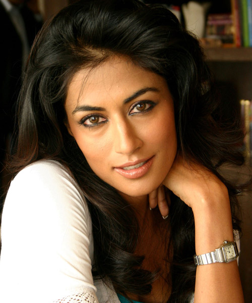 WALLPAPER WORLD: Chitrangada Singh Wiki & Hot Photos