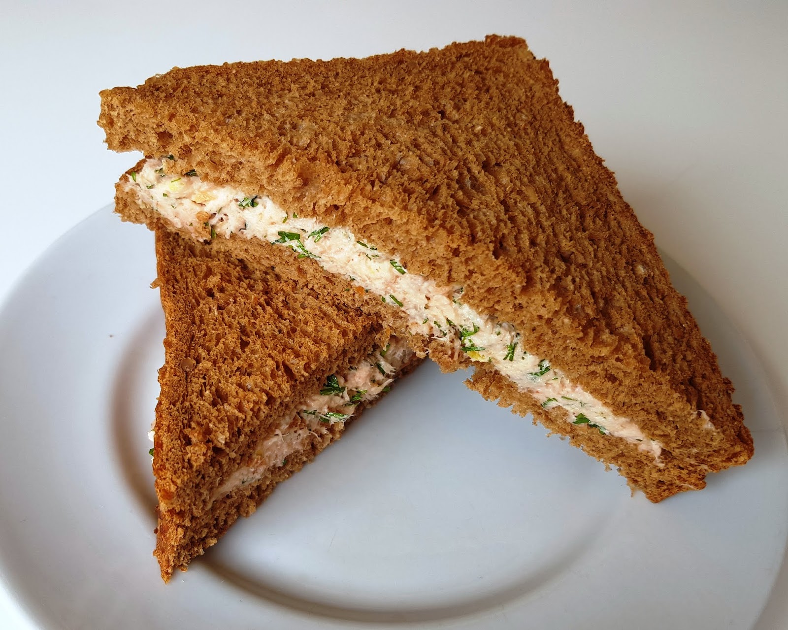En verden af smag!: Sandwich med Varmrøget Laks