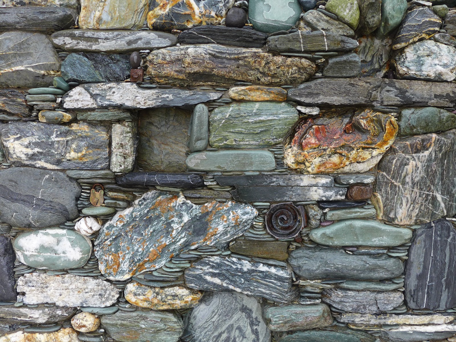 Jeffrey Bale's World of Gardens: The Geologic Wall