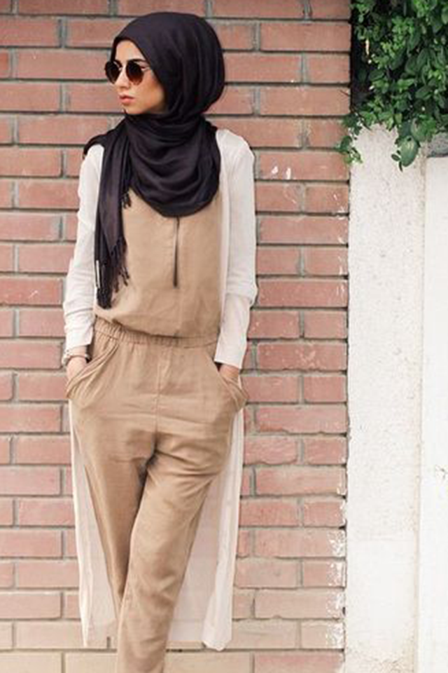 Modern and Stylish Hijab Wrap Ideas (for Women with Oval Faces)