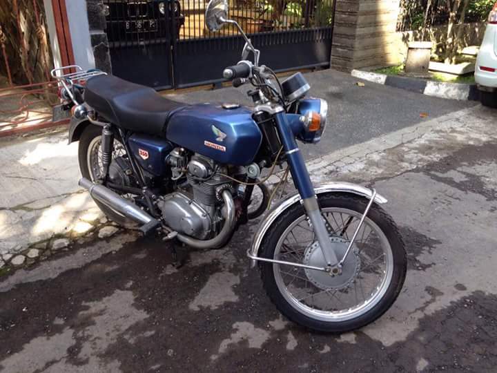 LAPAK MOTOR KLASIK : Dijual Honda CB350 '69 - LAPAK MOBIL DAN MOTOR BEKAS