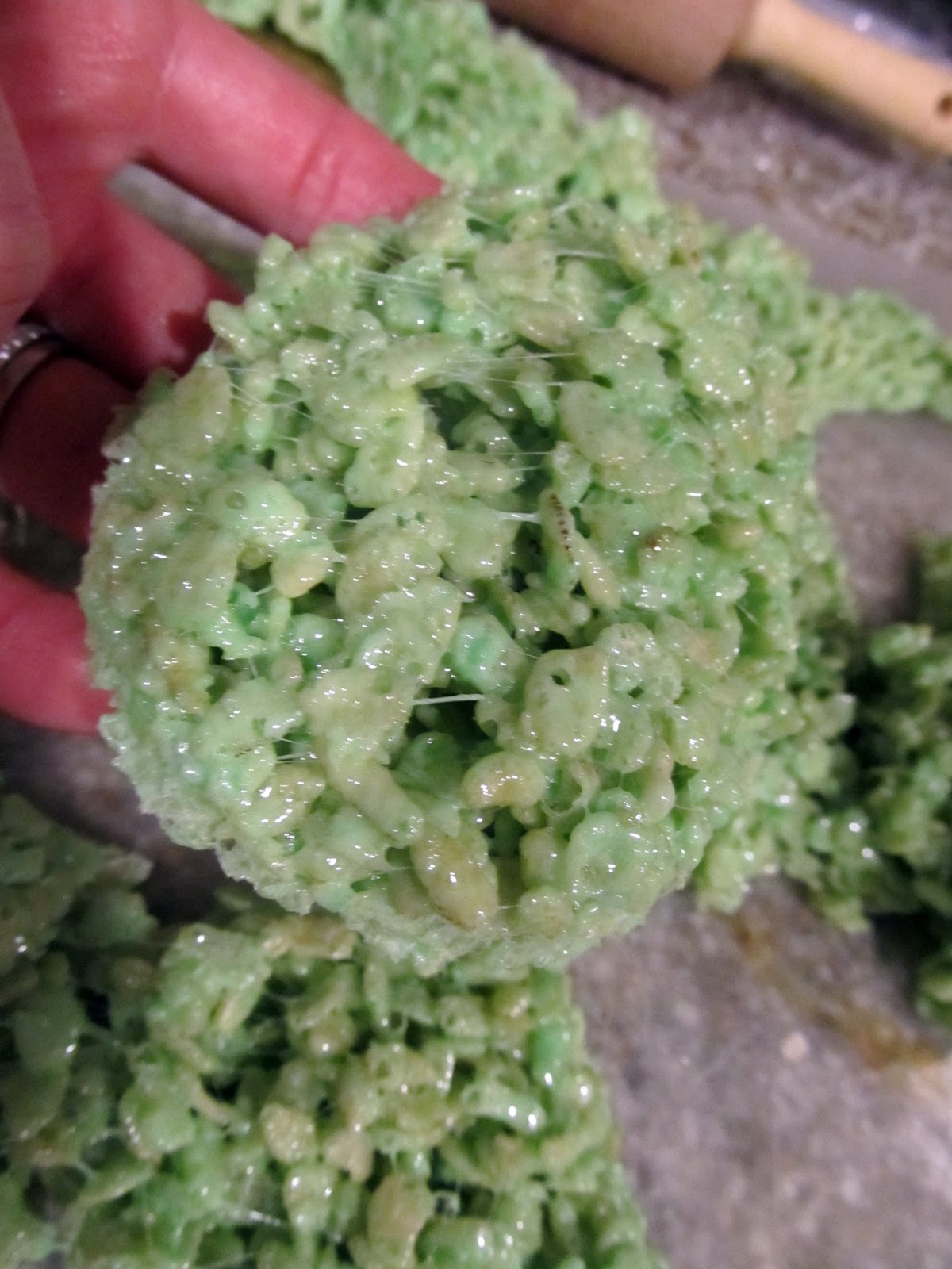 Creepy Crispers (Halloween Treat) - Parties for Pennies