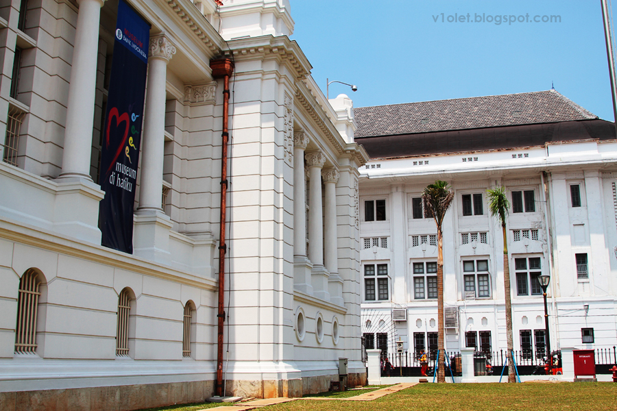 v1olet - my favorite things: Travel : Museum Bank Indonesia - The Building