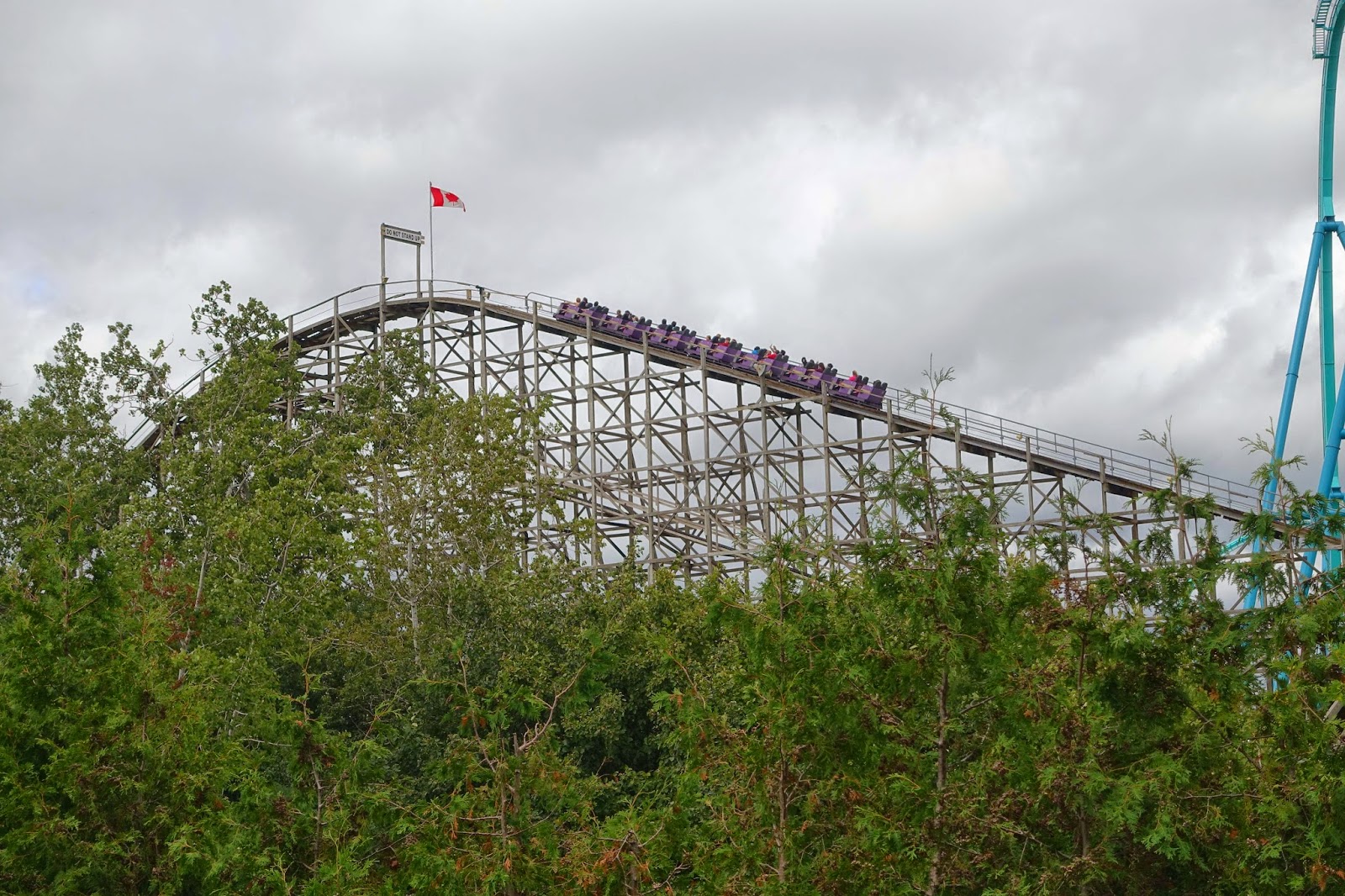 Malcolm's Can-Am Trip: Canada's Wonderland