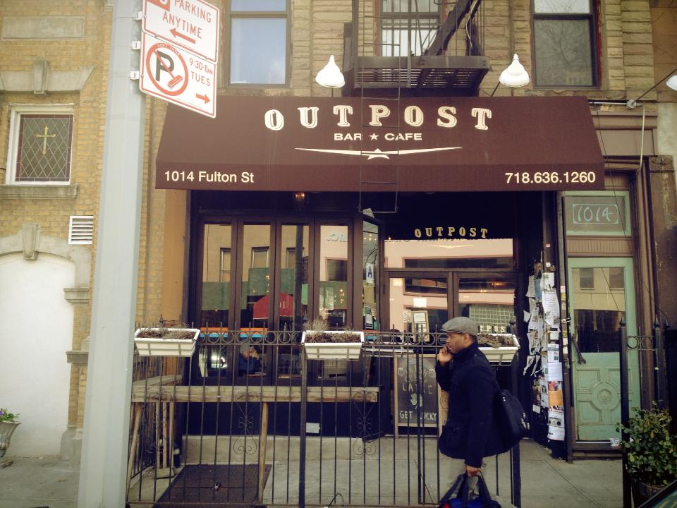 ニューヨーク おすすめ、くつろぎカフェ: Outpost Café クリントンヒルズ
