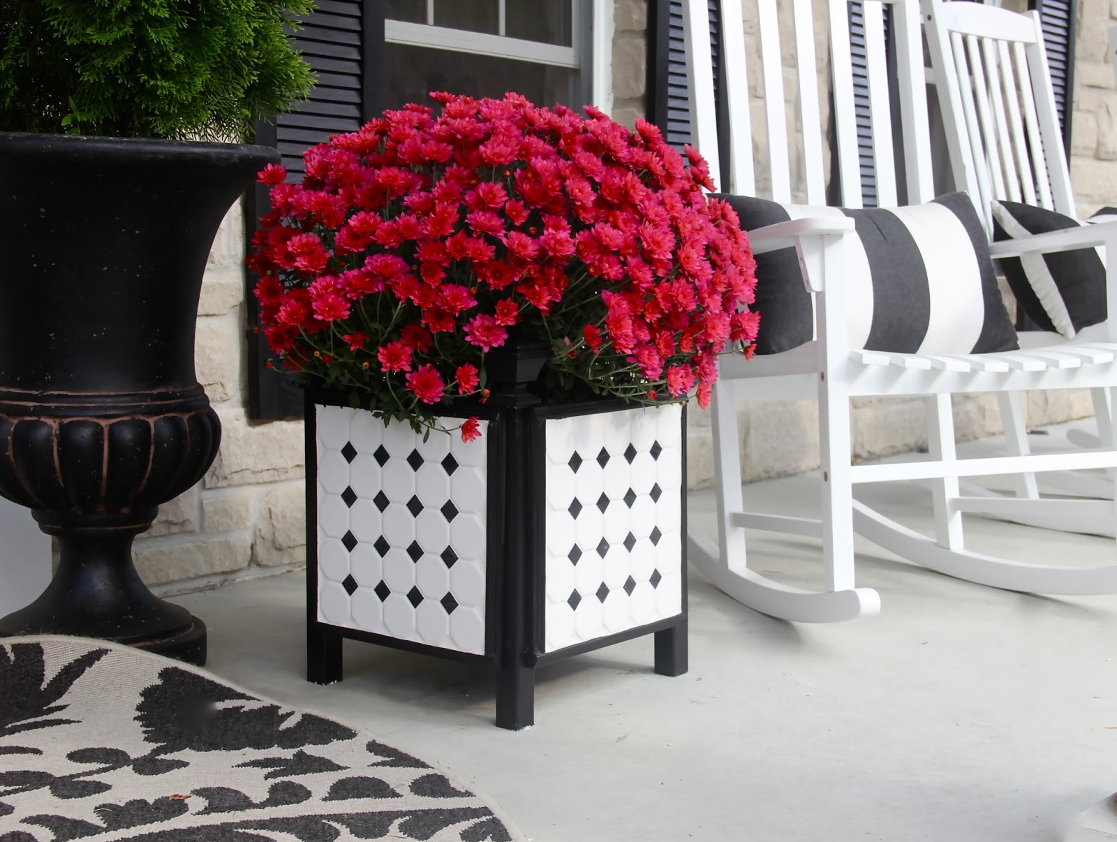 The Yellow Cape Cod: DIY Tiled Planter Box Tutorial