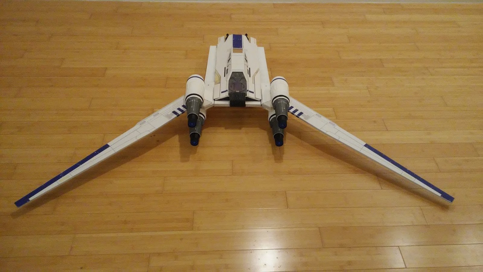 Customs for the Kid: UPDATED: "1:18 scale U-Wing Build-It-Yourself-Kit ...