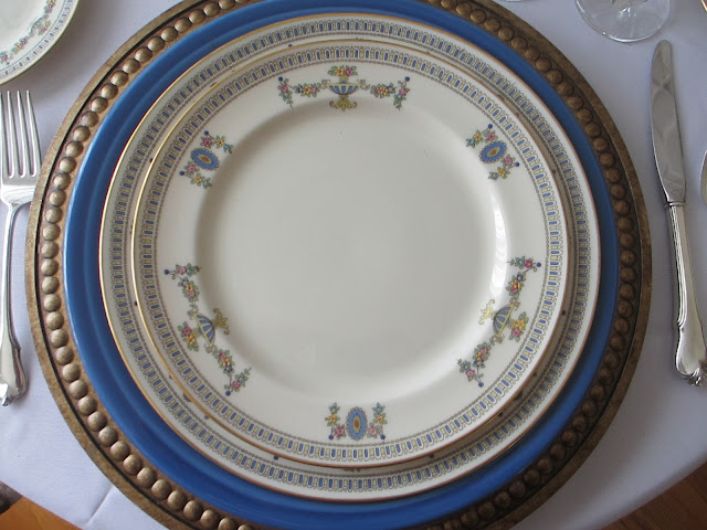 Table for One: Lenox "The Colonial" Table