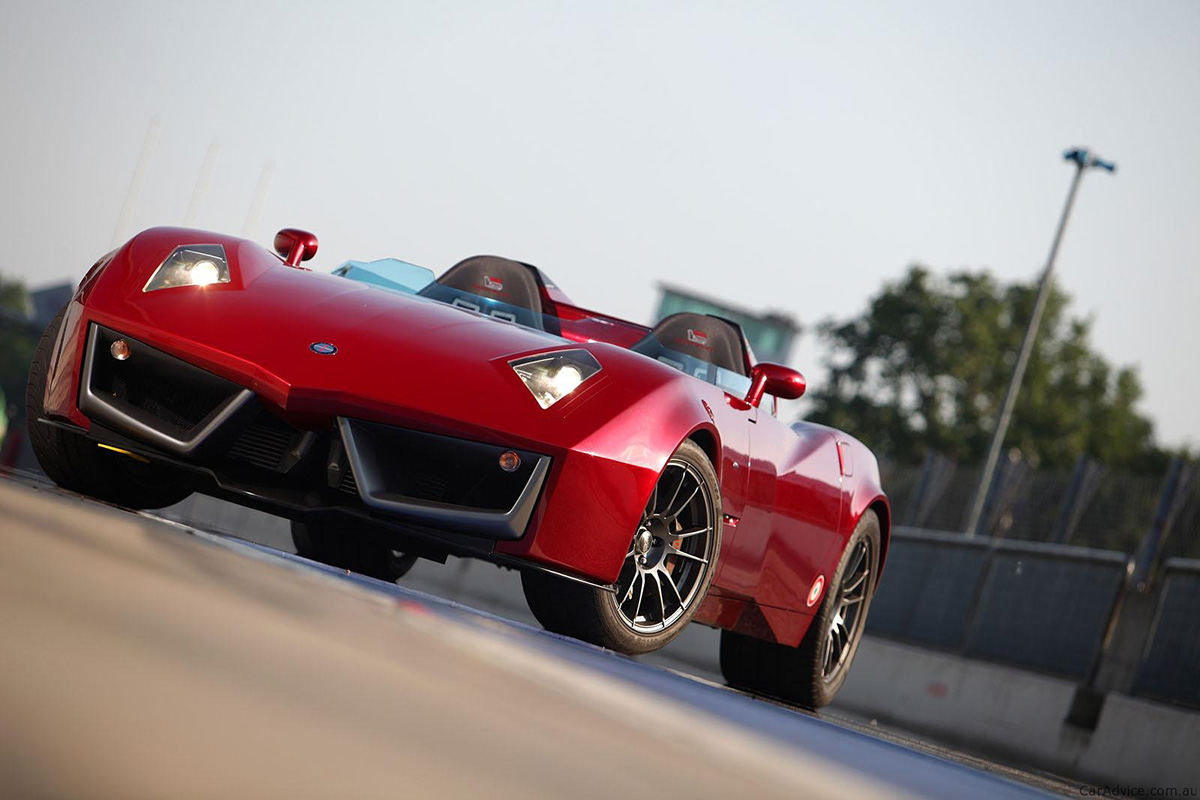 PiRANOIAS: SPADA CODATRONCA Barqueta!! Vaya coche precioso!!