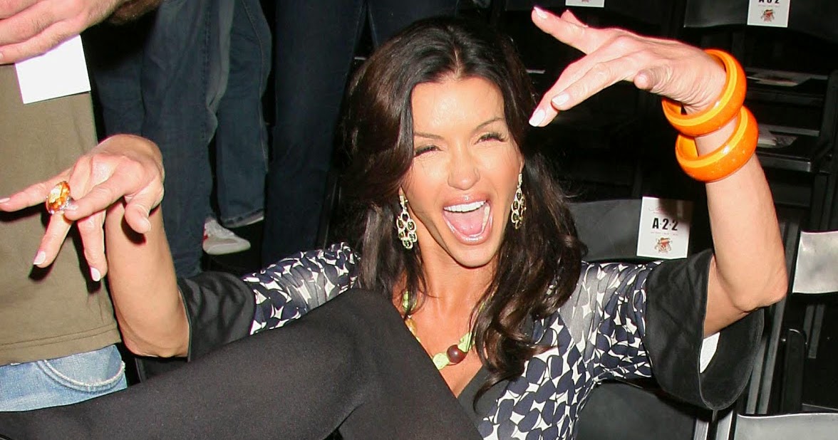 Celebrity Legs and Feet in Tights: Janice Dickinson`s Legs and Feet in ...