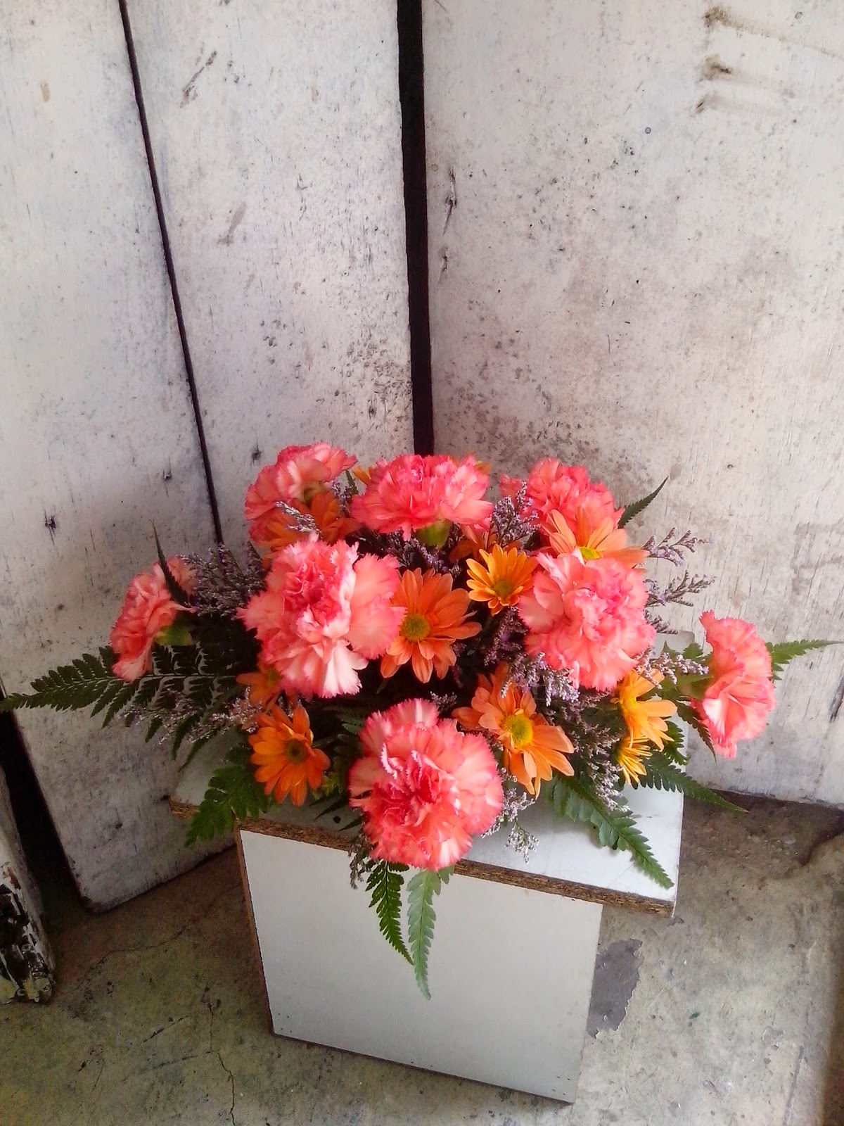 PETALS2U FLORIST & GIFTS: Gubahan Bunga Pejabat (Long n Low)
