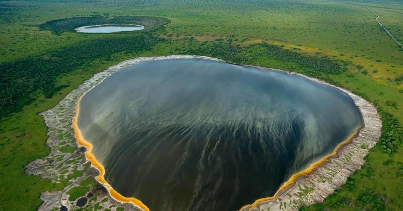 PicturePedia: Crater Lakes, Africa's Albertine Rift