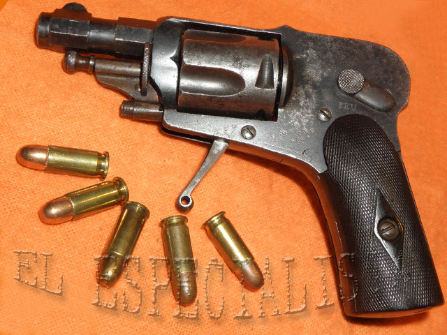 EL ESPECIALISTA: GGZ, Revolver calibre 6.35 Browning, una figurita ...