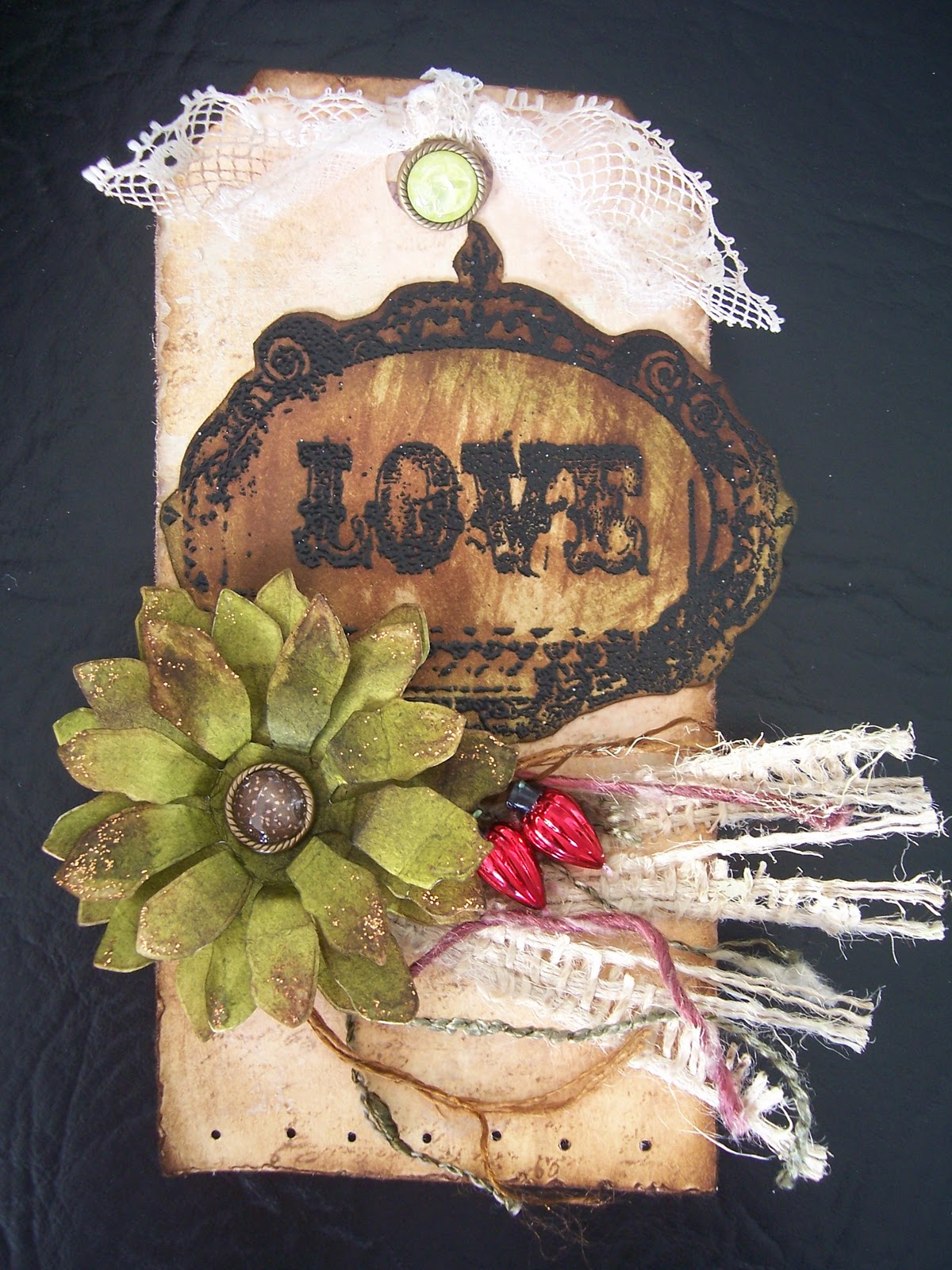 Paperiah: Tim Holtz: 12 Tags of Christmas - Tag #7