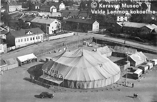 Sirkusteltta: 2018 • Sariola • 130 vuotta • 130 years