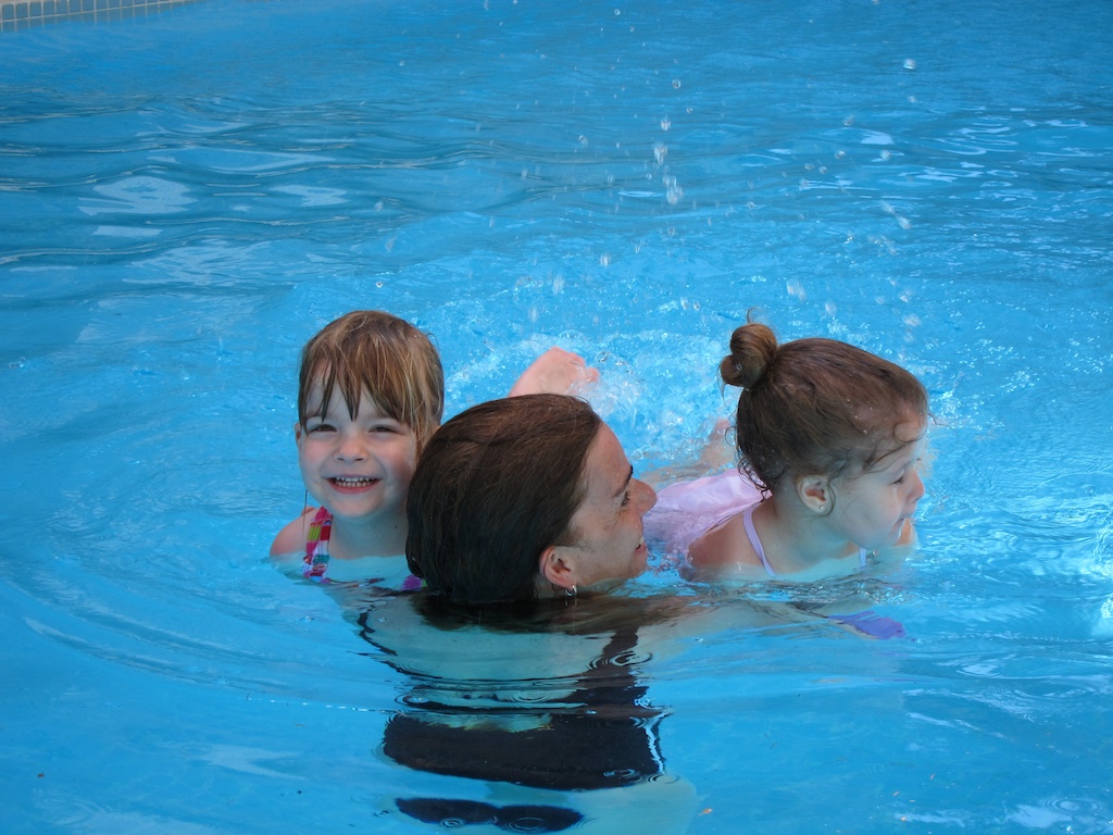 S&A in the USA, Argentina, and China: Nina's first swimming lesson