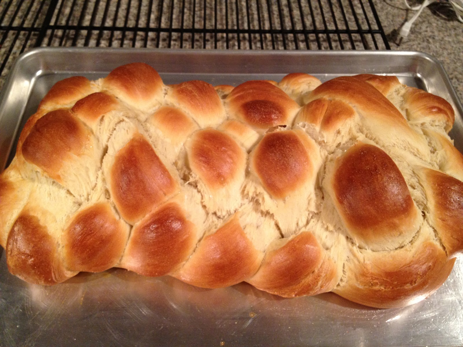 Jenn Plays With Food: Let's Holla for Challah Bread!