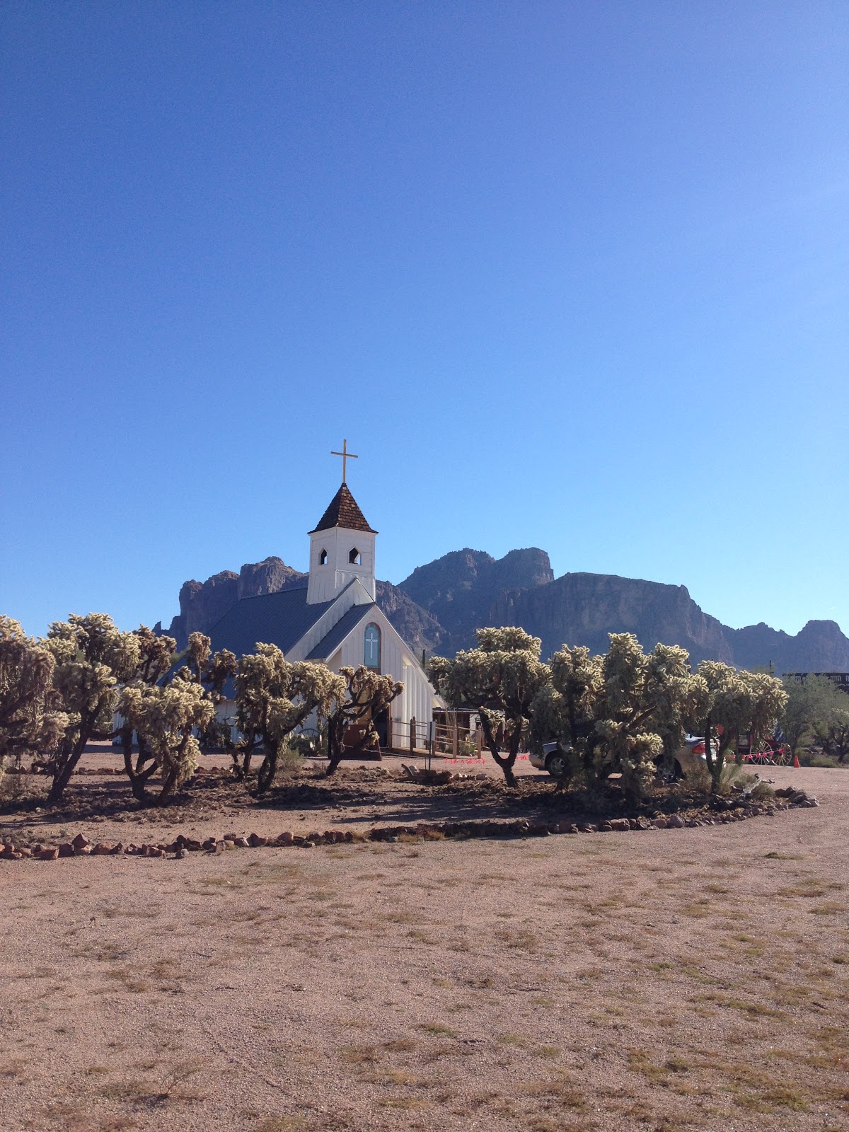 50 Hikes for 2012-13: Hike #3 - Siphon Draw, Apache Junction, AZ