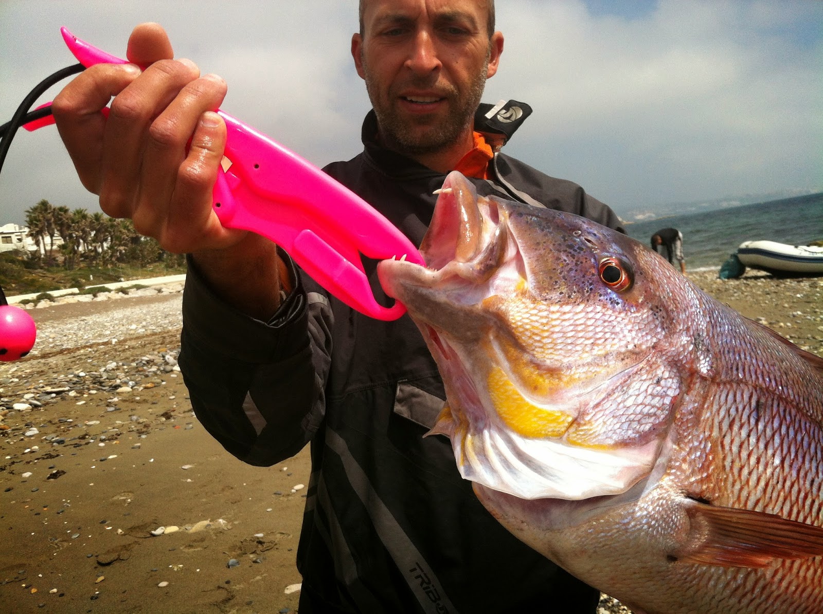 ESKAMAGORDA: PS Import y su "the fish grip"