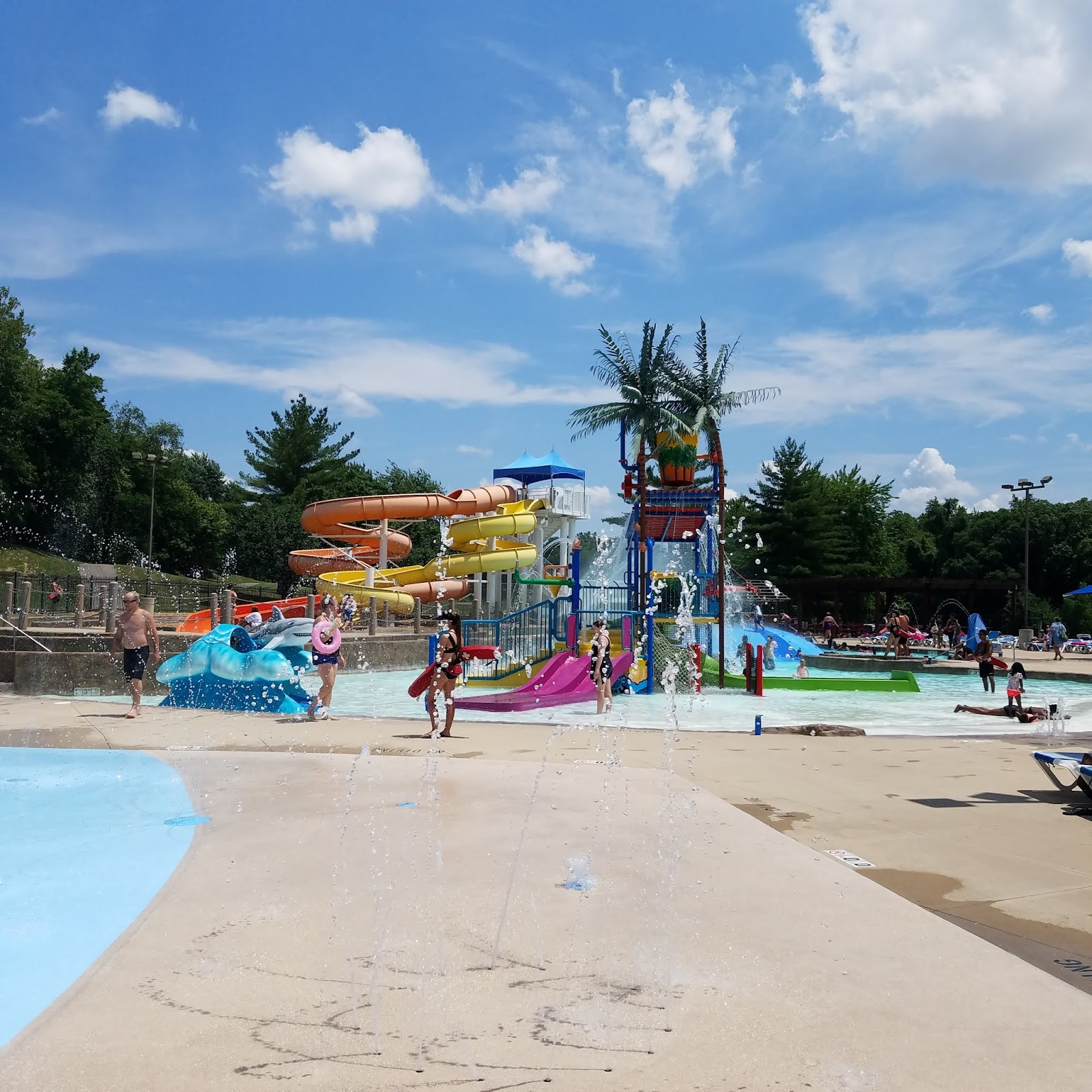 Play St. Louis: White Birch Bay Aquatic Center, Hazelwood