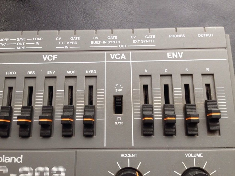 MATRIXSYNTH: Roland MC-202