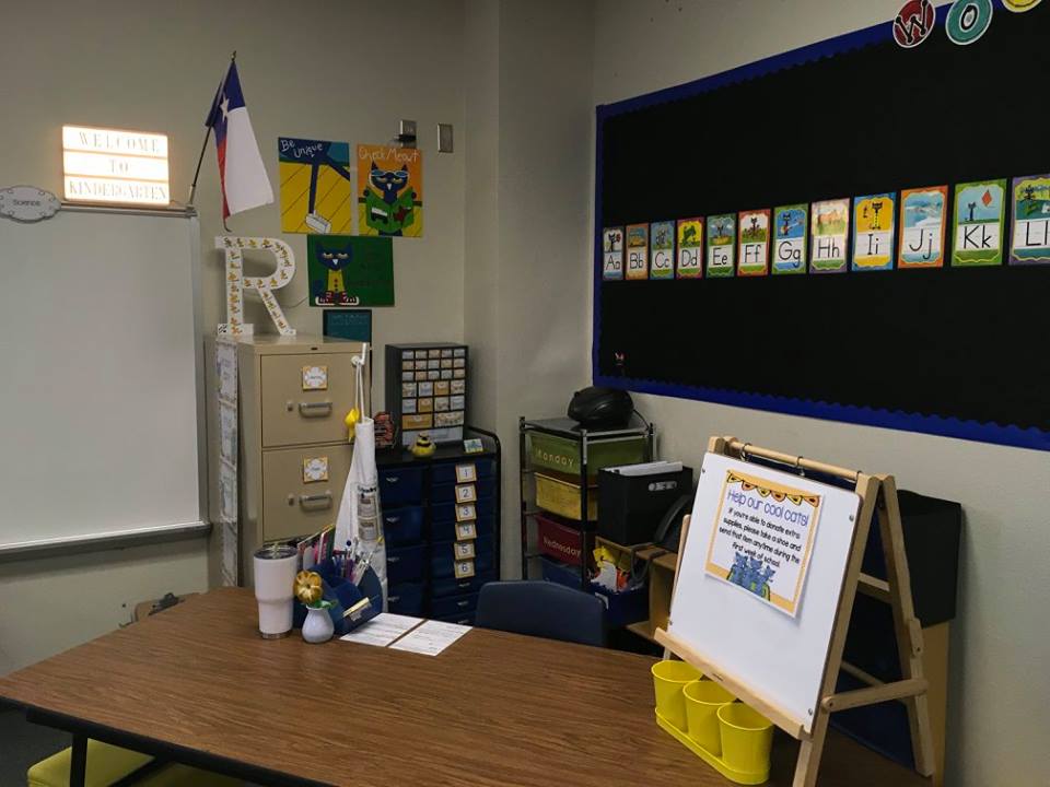 Sprinkles to Kindergarten!: My Pete the Cat Classroom