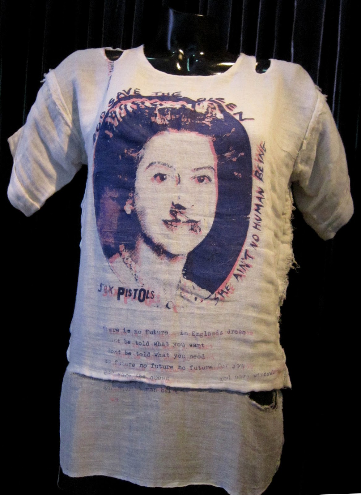 Idiosyncratic Fashionistas: Punk: Chaos to Couture at the Metropolitan ...