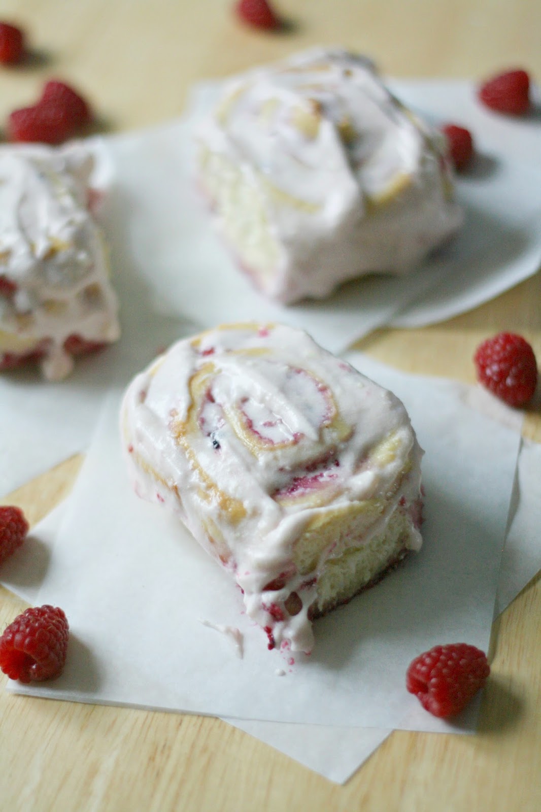 Mixed Berry Sweet Rolls | The Pretty Life Girls
