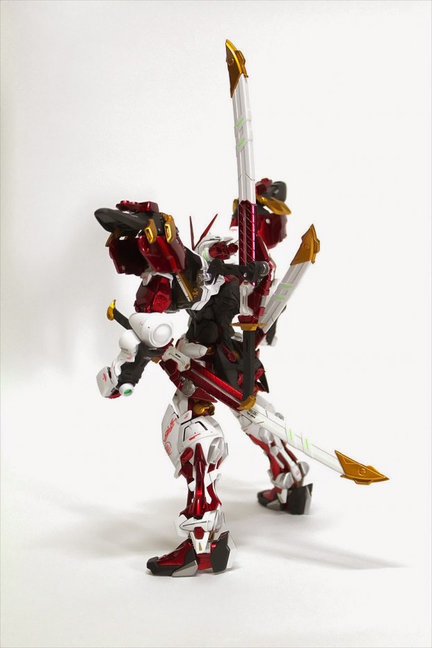Custom Build: MG 1/100 Gundam Astray "Powered Red"