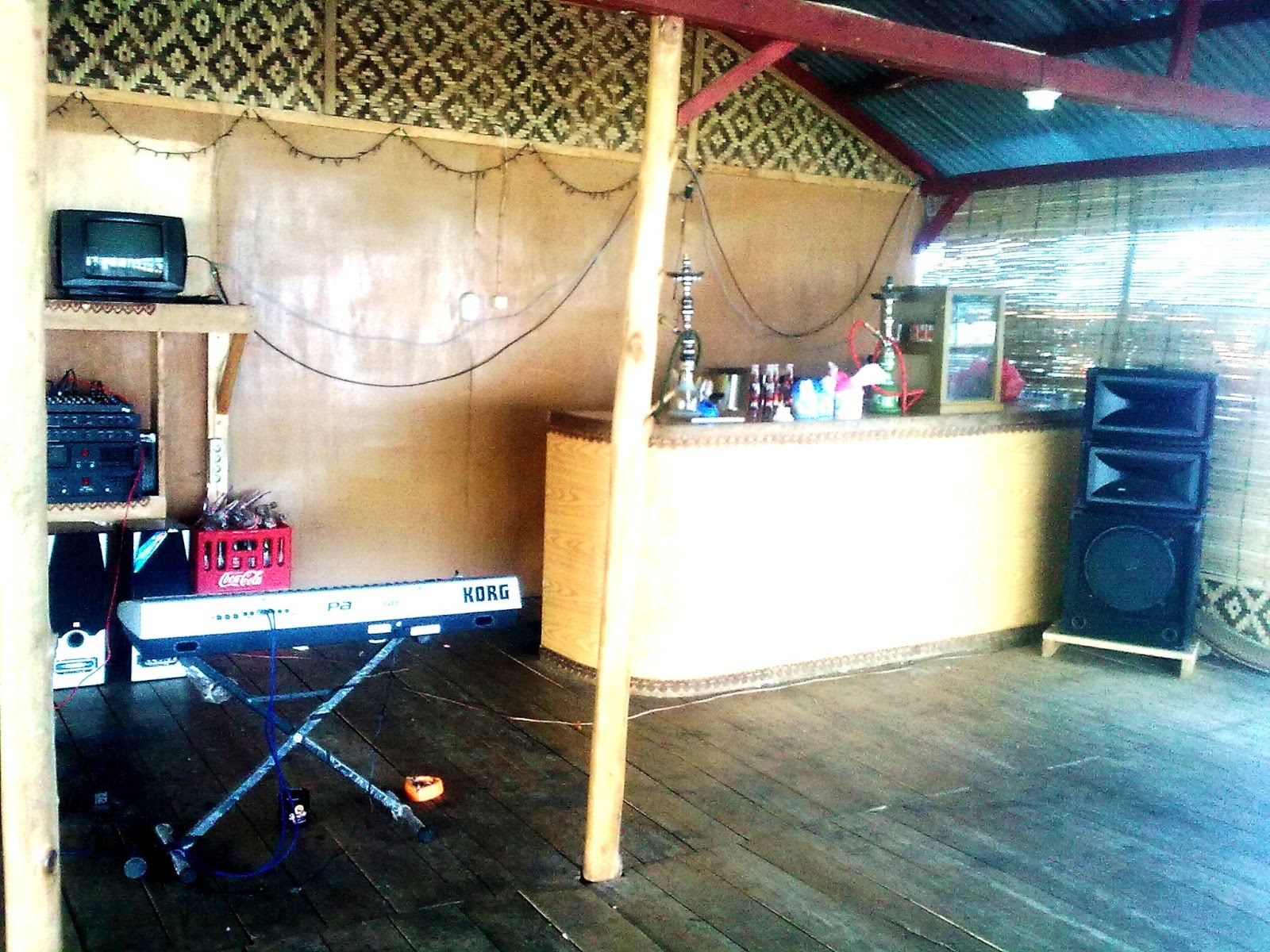 rumah makan lesehan terapung tumaritis jangari cianjur: rumah makan ...