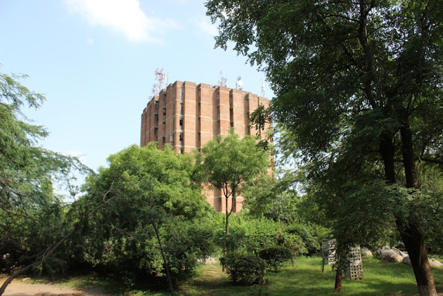 Climber & Explorer: Travelling through Alma Mater, JNU