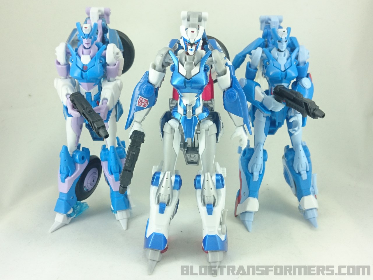Blog Transformers.com: 1305-10: Arcee, Chromia & Windblade (Hasbro ...