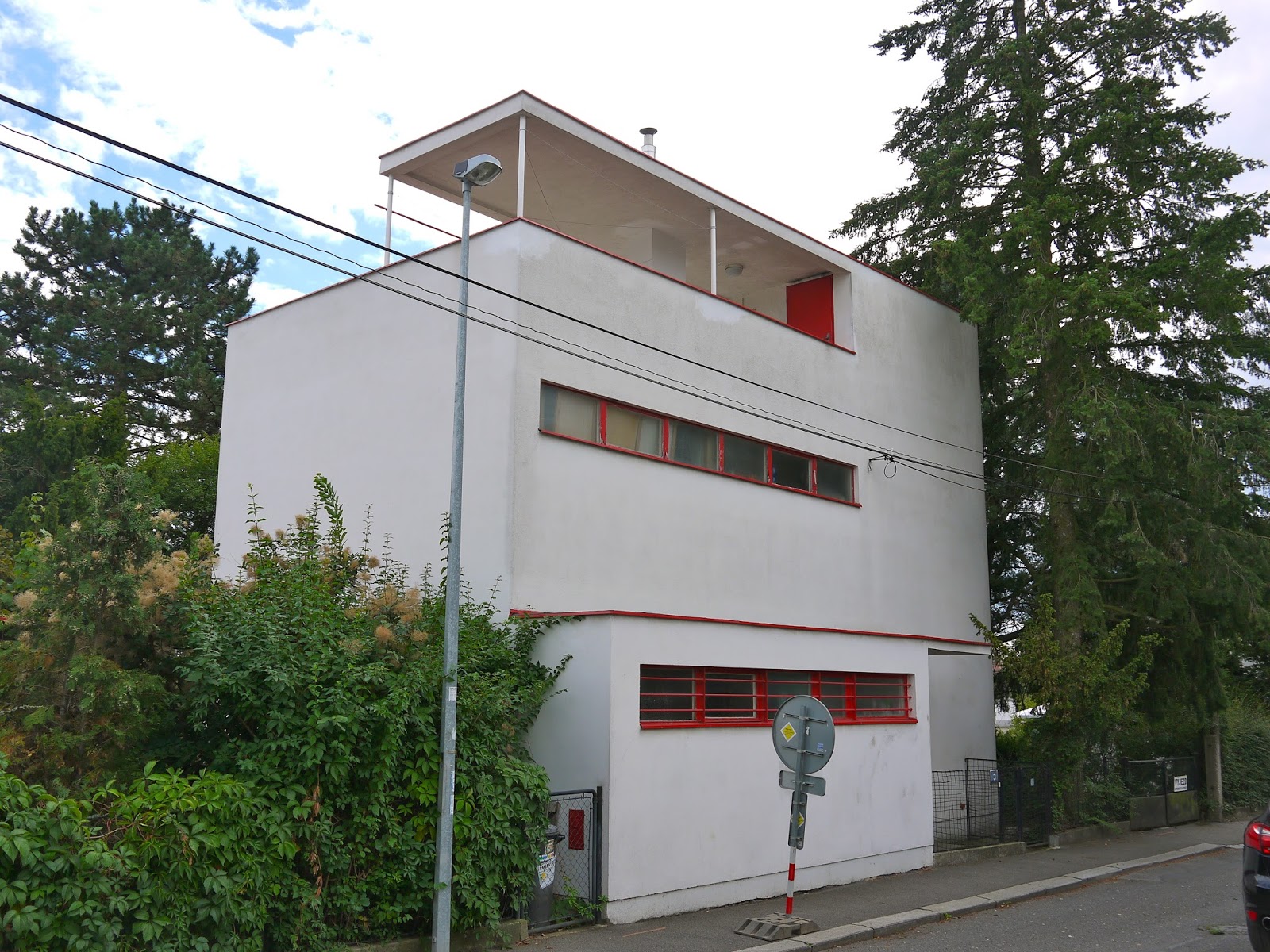Adrian Yekkes: Czech Modernism 3 - Prague's Baba Estate