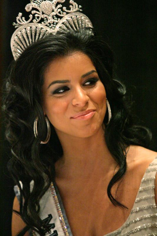 Monitor Post: Rima Fakih: Miss America arrested for alcohol-ride