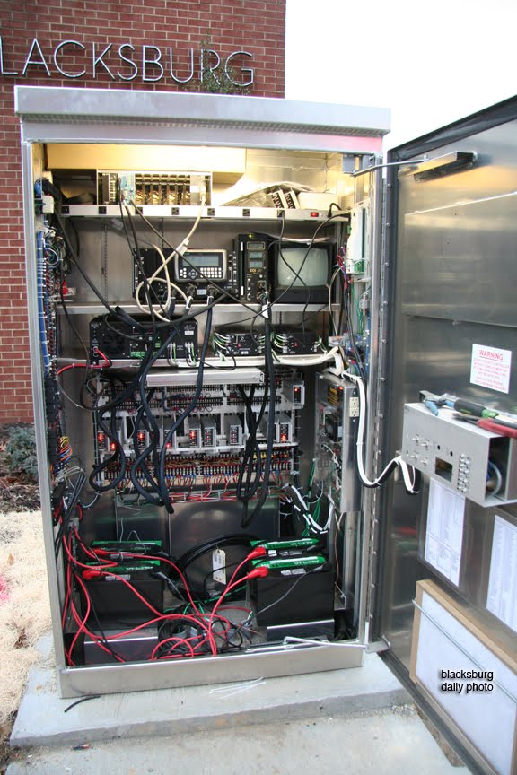 Blacksburgdailyphoto: Traffic light gets a check