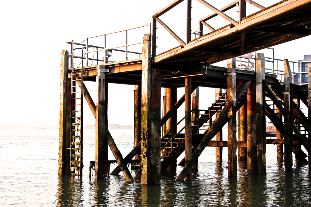 BlogitandScarper: "View through a jetty"